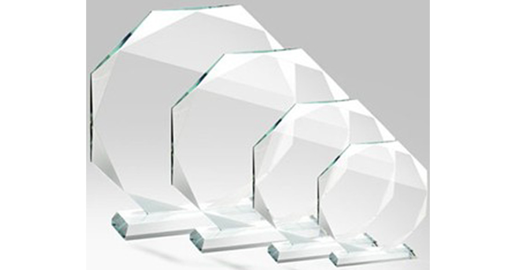 Stockholm üvegdíj - 13 cm-es - plakett, díj, gravírlap - Gravírnagyker.hu